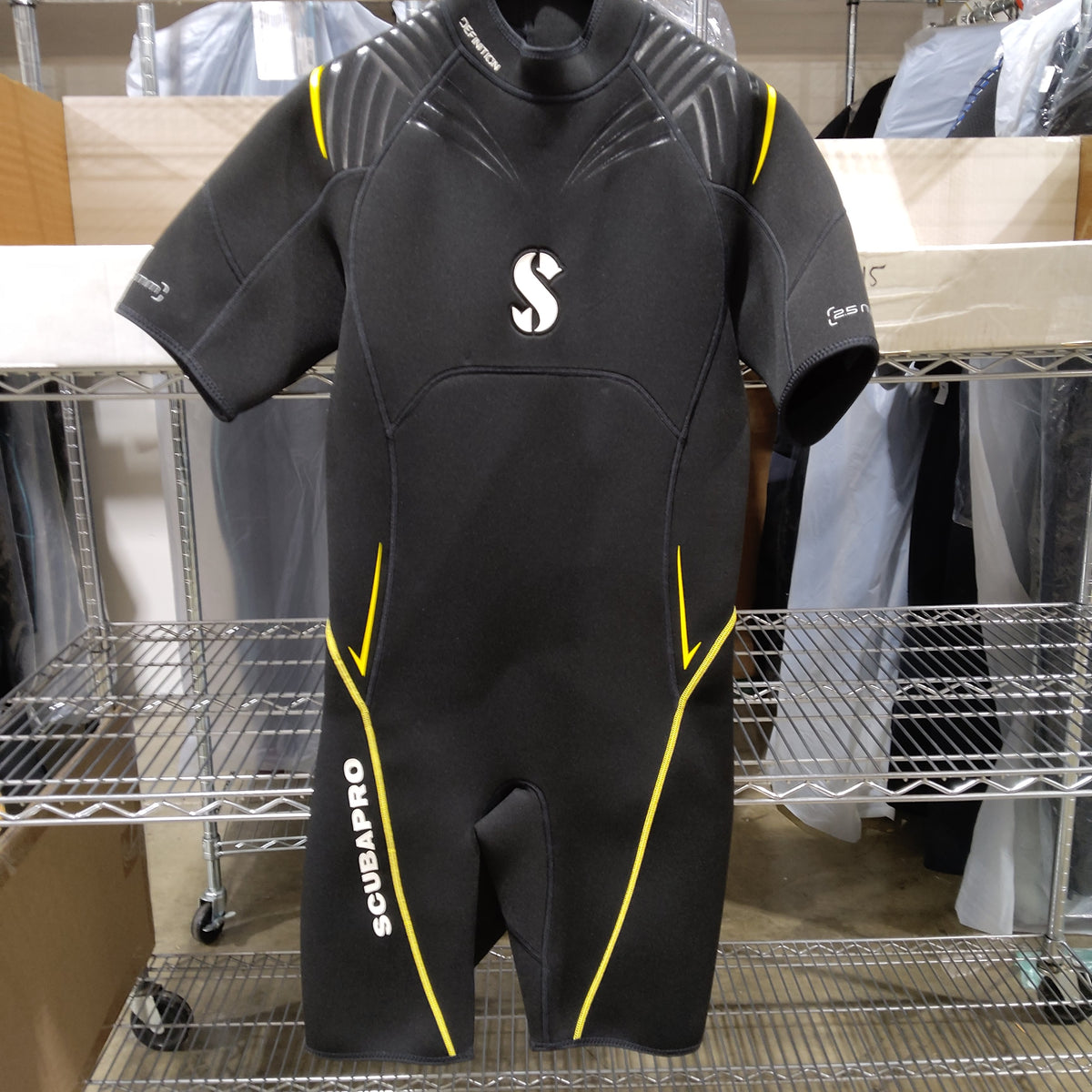 Used Scubapro Definition Shorty 2.5mm Men's – DiveCatalog.com