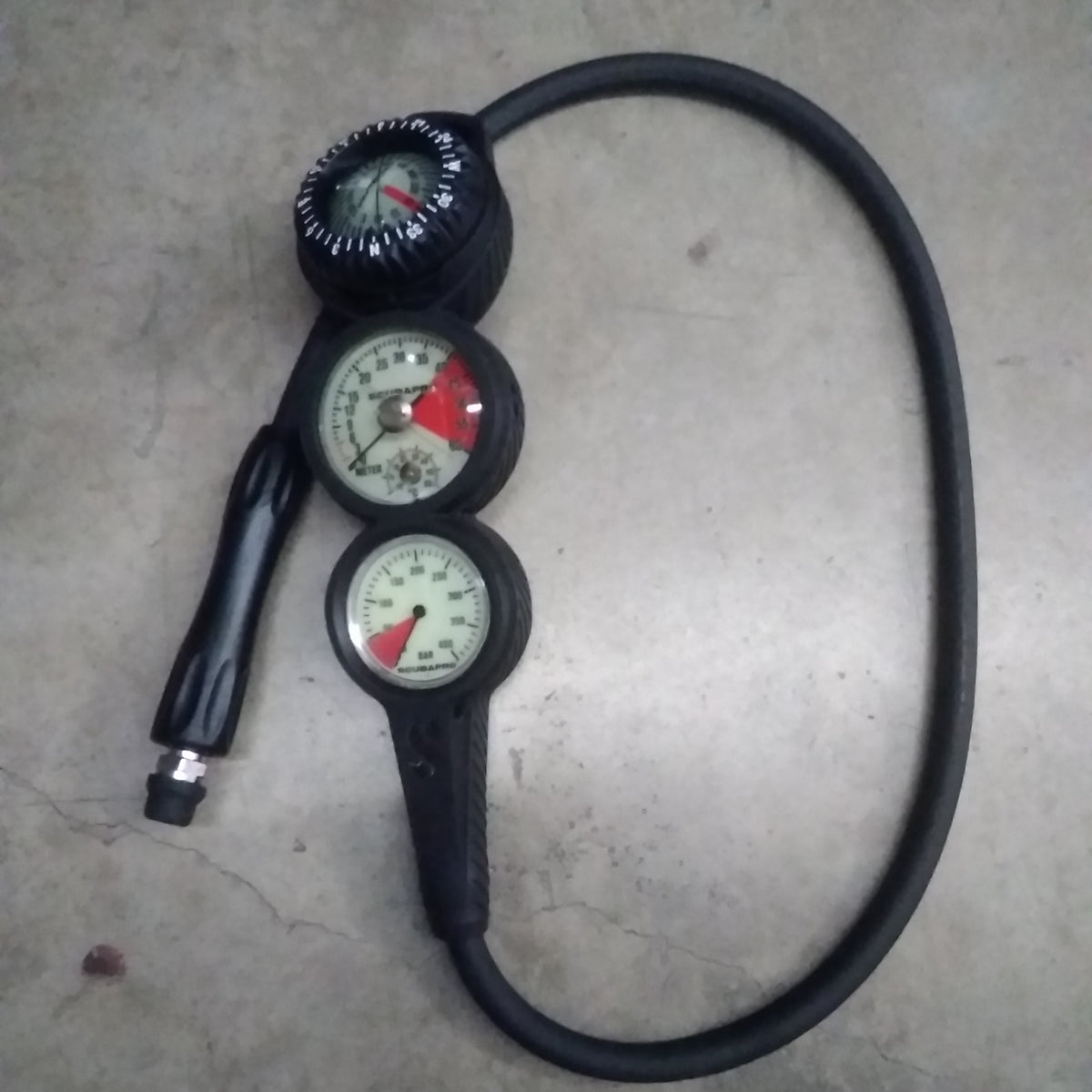 SCUBAPRO Metal Compact Console with Pressure Gauge, Depth Gauge and ...