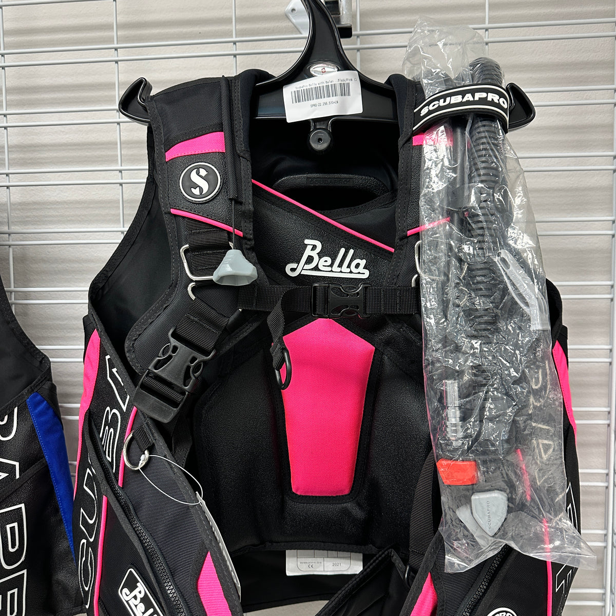Used Scubapro Bella with Balanced Inflator (2018) – DiveCatalog.com