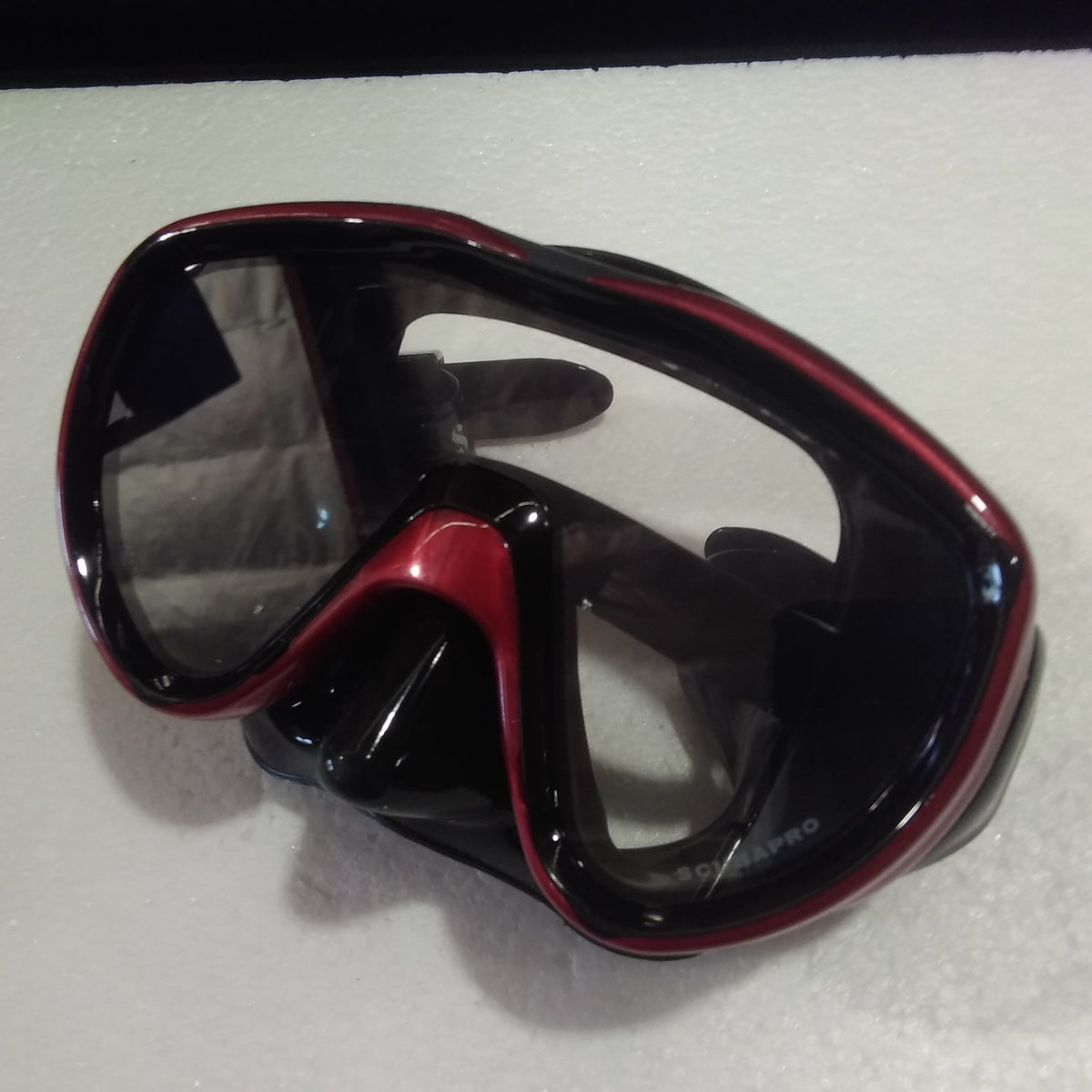 Used Scubapro Flux Dive Mask – DiveCatalog.com
